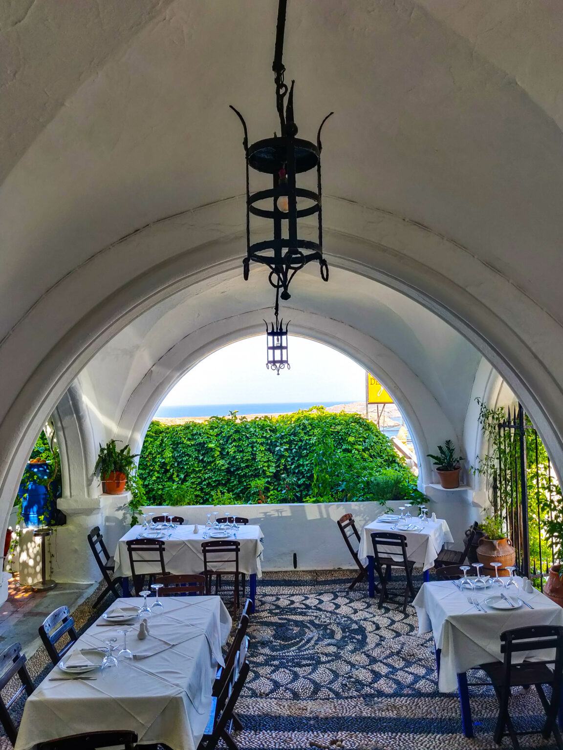 Restaurant Mavrikos in Lindos: Rhodes’ Most Renowned Favourite of ...